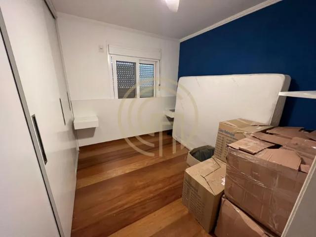 Sobrado Elegante de 460m² com 5 Suítes e Área Gourmet no Interlagos