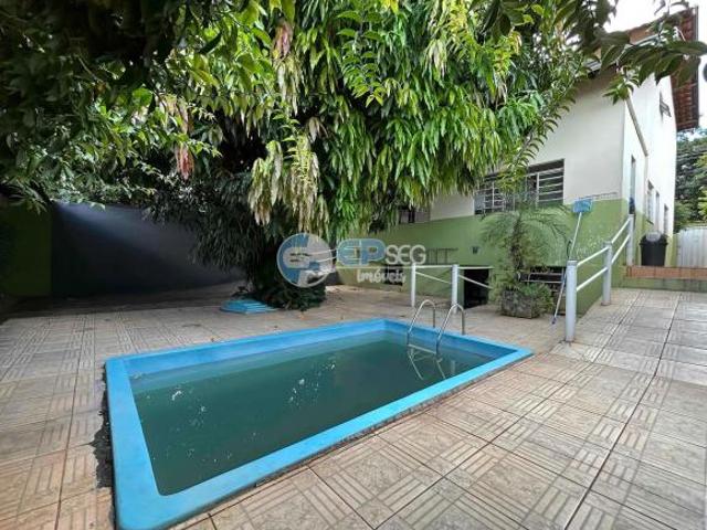 Sobrado em Nossa Senhora de Lourdes, Londrina/PR de 262m² 3 quartos à venda por R$ 850.000,00