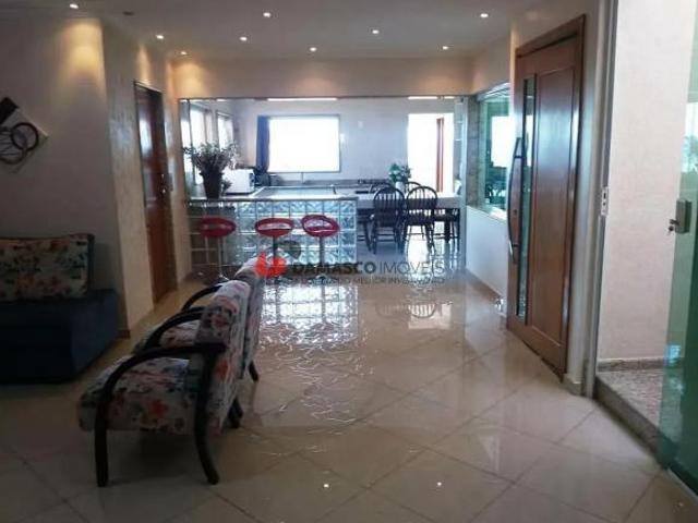 Sobrado à venda 3 Quartos, 1 Suite, 16 Vagas, 572M², Nova Gerty, São Caetano do