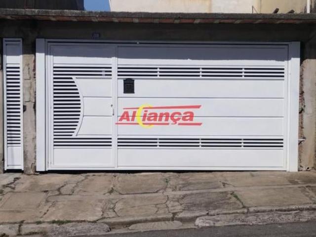 SOBRADO em ótima localização e próximo a diversas opções de serviços e comércios
