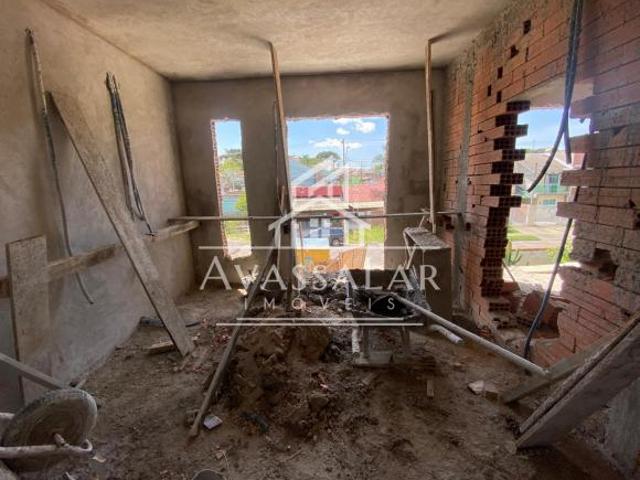 SOBRADO EM OBRA 03 QUARTOS NO CIC 82 M