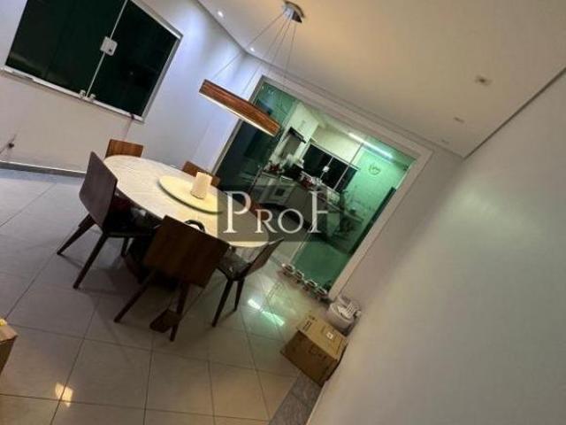 Sobrado em Osvaldo Cruz, São Caetano do Sul/SP de 216m² 4 quartos à venda por R$ 1.340.000,00