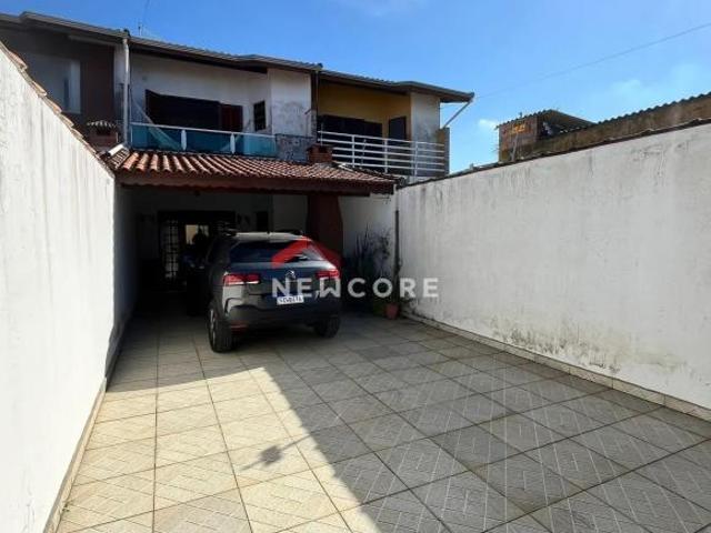 Sobrado em Avenida Albert Sabin Bopiranga Itanhaém/SP