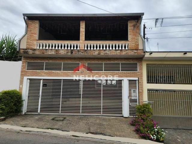 Sobrado em Avenida Gustavo Razzo Quitaúna Osasco/SP