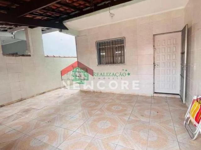 Sobrado em Avenida das Palmeiras Flórida Mirim Mongaguá/SP