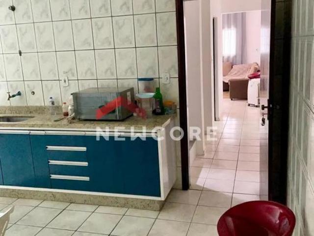 Sobrado em Avenida Luiz Nani Borda da Mata Caçapava/SP