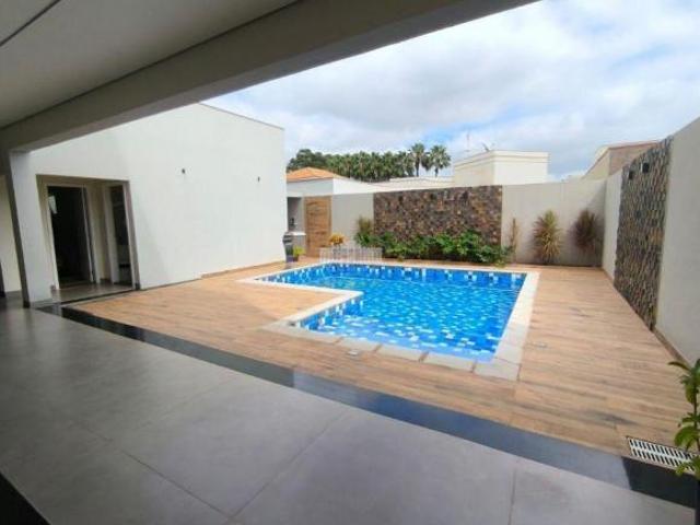Sobrado em Aeroporto, Araçatuba/SP de 390m² 3 quartos à venda por R$ 1.600.000,00