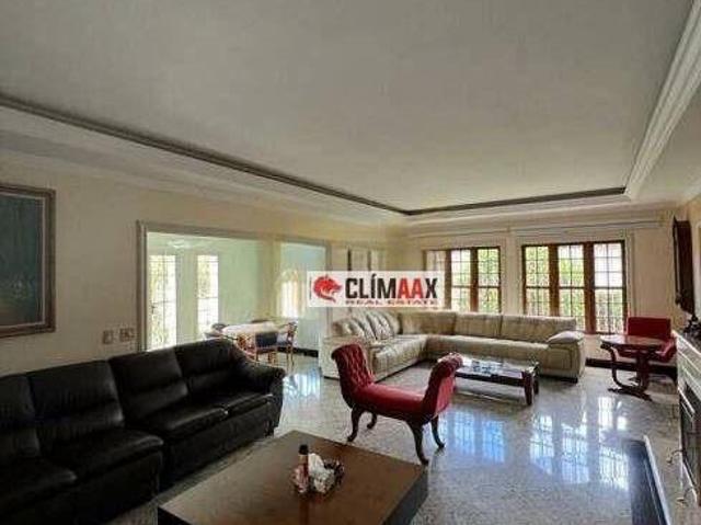 Sobrado em Alto da Lapa com 399m², 4 dorm suíte e 959m² de terreno Zona Oeste SP