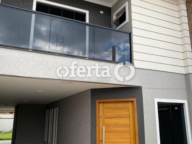 Sobrado em Araucária / Costeira