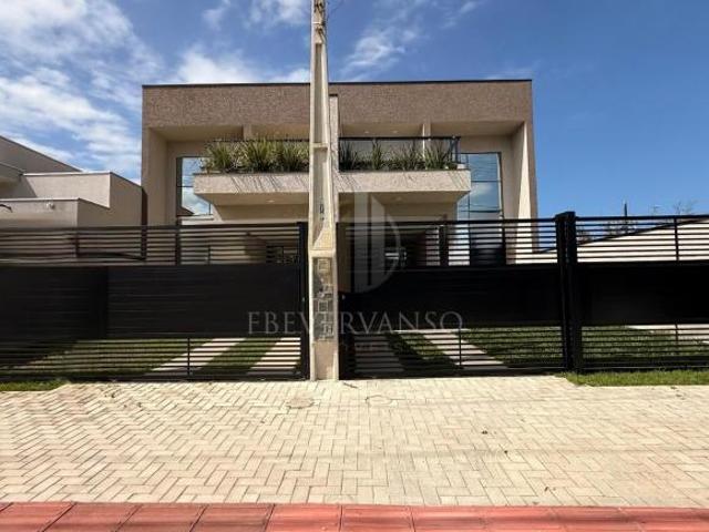 Sobrado em Balneário Brejatuba Guaratuba, PR