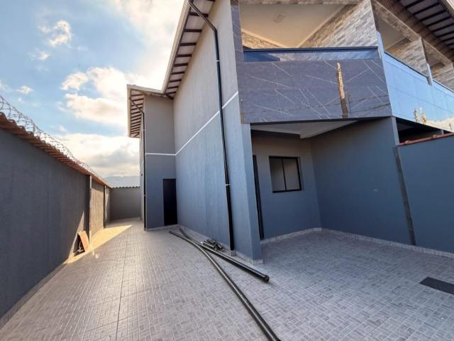 Sobrado em Balneário Esmeralda, Praia Grande/SP de 80m² 2 quartos à venda por R$ 389.900,00