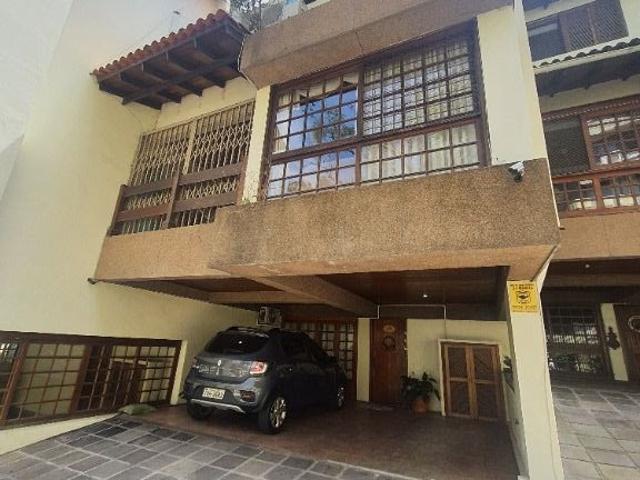 Sobrado em Bela Vista, Porto Alegre/RS de 165m² 3 quartos à venda por R$ 1.049.900,00