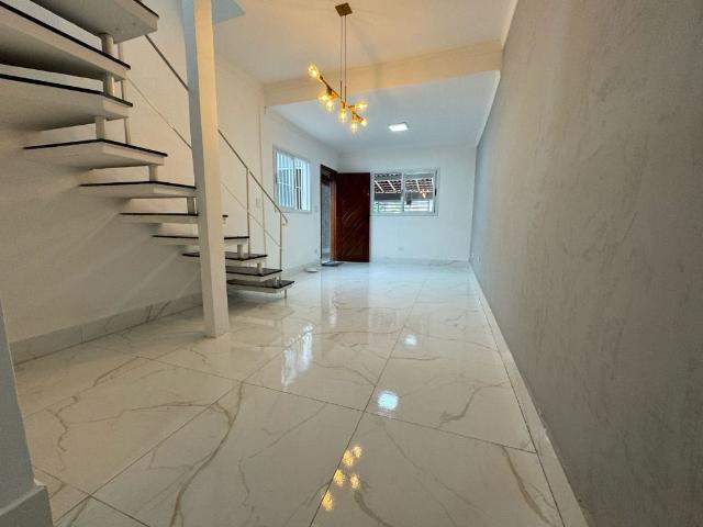 Sobrado em Boqueirão, Praia Grande/SP de 145m² 2 quartos à venda por R$ 669.900,00