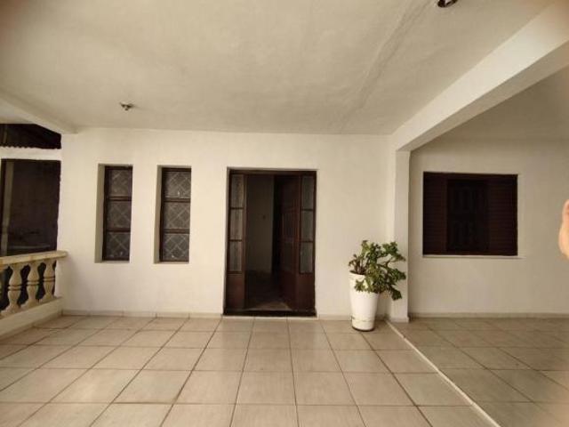 Sobrado em Borda da Mata, Caçapava/SP de 157m² 4 quartos à venda por R$ 385.000,00