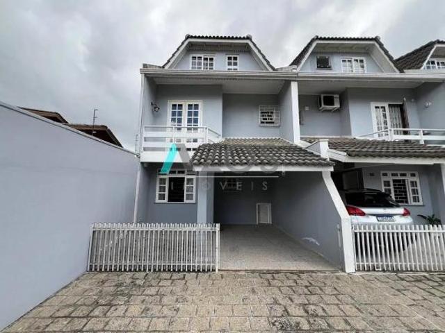 Sobrado em Cajuru, Curitiba/PR de 220m² 3 quartos à venda por R$ 715.000,00