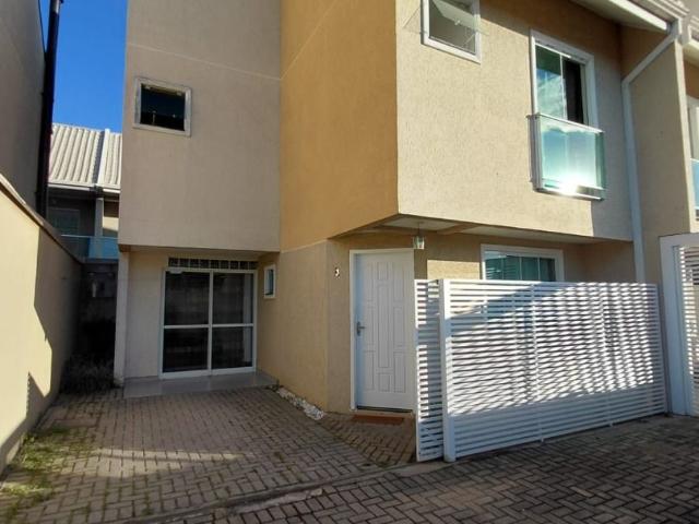 Sobrado em Capão Raso, Curitiba/PR de 113m² 3 quartos à venda por R$ 684.900,00