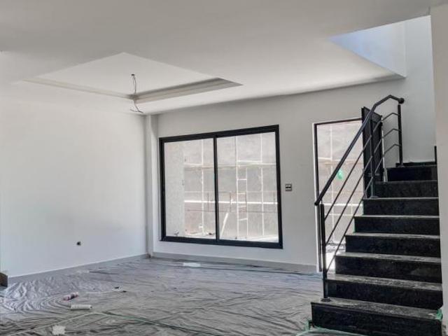 Sobrado em Capão Raso, Curitiba/PR de 128m² 3 quartos à venda por R$ 948.000,00