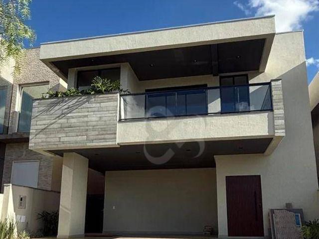 Sobrado em Centro, Londrina/PR de 250m² 4 quartos à venda por R$ 1.789.900,00