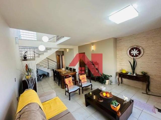 Sobrado em Centro, Mogi Guaçu/SP de 1695m² 3 quartos à venda por R$ 1.000.000,00