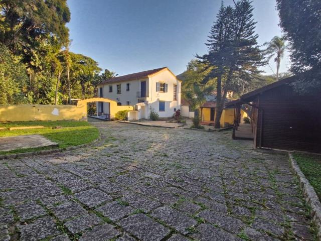 Sobrado em Centro, Petrópolis/RJ de 850m² 6 quartos à venda por R$ 2.749.000,00