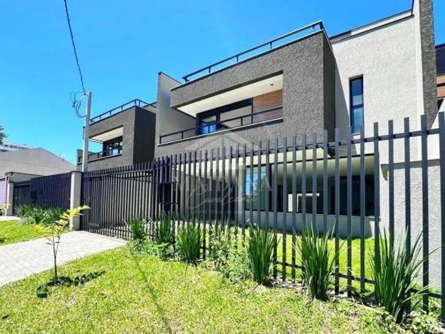 Sobrado em Centro, São José dos Pinhais/PR de 198m² 3 quartos à venda por R$ 1.300.000,00