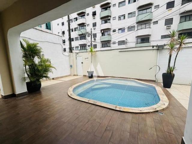 Sobrado em Centro, São Vicente/SP de 215m² 3 quartos à venda por R$ 1.500.000,00