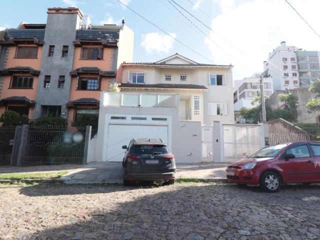Sobrado em Chácara das Pedras, Porto Alegre/RS de 413m² 4 quartos à venda por R$ 2.249.900,00
