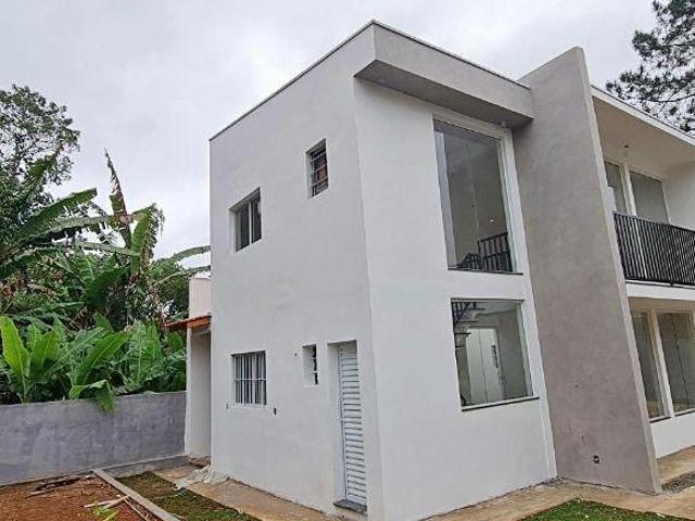 Sobrado em Chácaras Ceres, Suzano/SP de 176m² 3 quartos à venda por R$ 575.000,00
