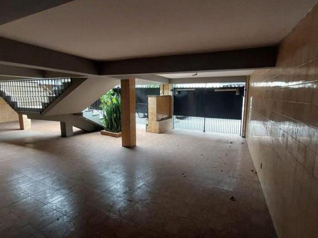Sobrado em Cidade Ademar, São Paulo/SP de 0m² 3 quartos à venda por R$ 1.200.000,00