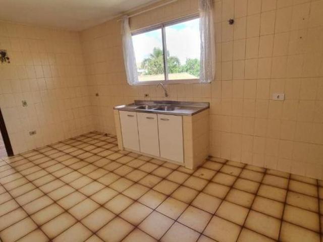 Sobrado em Cidade Industrial, Curitiba/PR de 330m² 5 quartos à venda por R$ 1.300.000,00