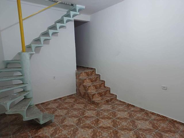 Sobrado em Cidade Soberana, Guarulhos/SP de 200m² 4 quartos à venda por R$ 379.000,00