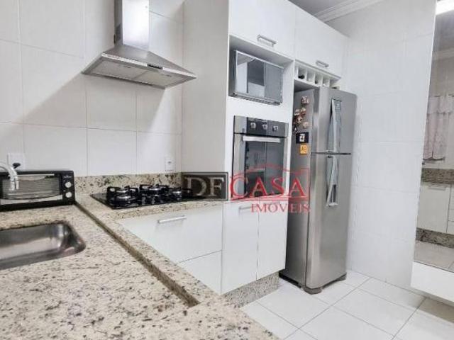 Sobrado em coondomínio a venda na Vila Esperança com 2 vagas de garagem