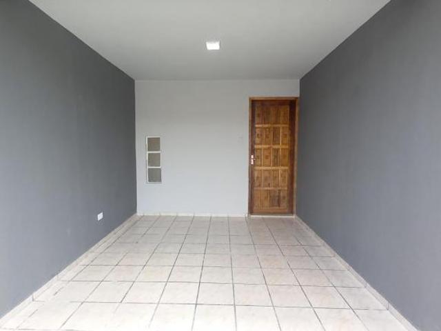 Sobrado em cond. no Boqueirão em excelente localização, há duas qua