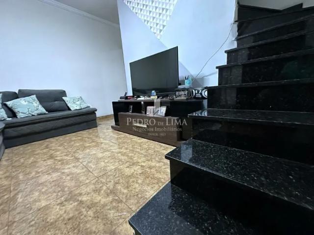 Sobrado em condomínio 3 dormitórios sendo 1 suíte e 1 vaga privativa na Vila Ré