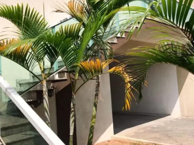 Sobrado em condomínio fechado, com 3 dormitórios, em patriarca