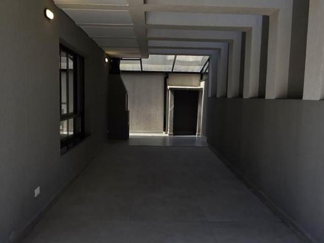 Sobrado em Condominio | 3 Dorm | 2 vagas | 102m² priv | Pilarzinho/PR