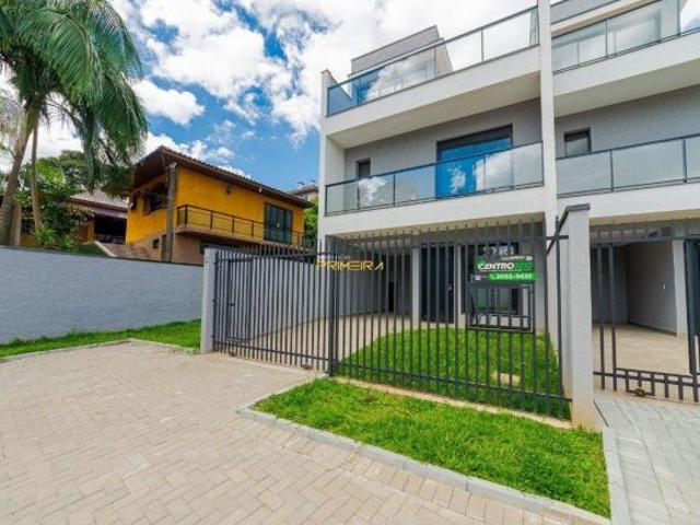 Sobrado em condomínio 3 dormitórios, 4 banheiros e 2 vagas no Bom Retiro