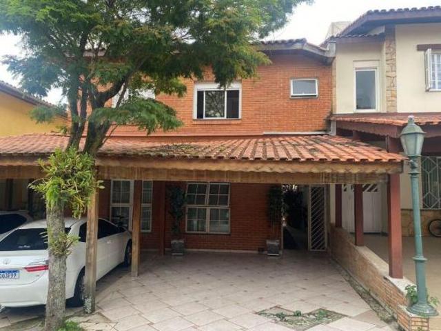 Sobrado em condomínio 3 dorms 1 suíte e 2 vagas Lazer com piscina