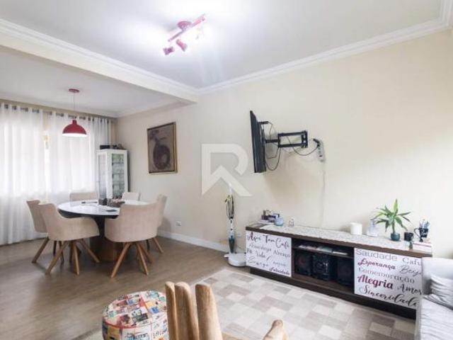 Sobrado em condomínio, 3 quartos sendo 1 suíte, 2 vagas – 169,49 m² Campo Comprido Curitiba/PR