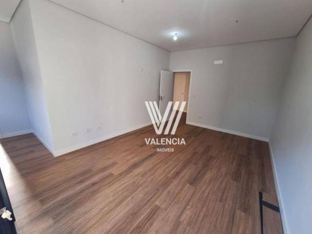 Sobrado em Condominio | 3 Suites | 6 Vagas | 260m² | Aviação Curitiba/PR