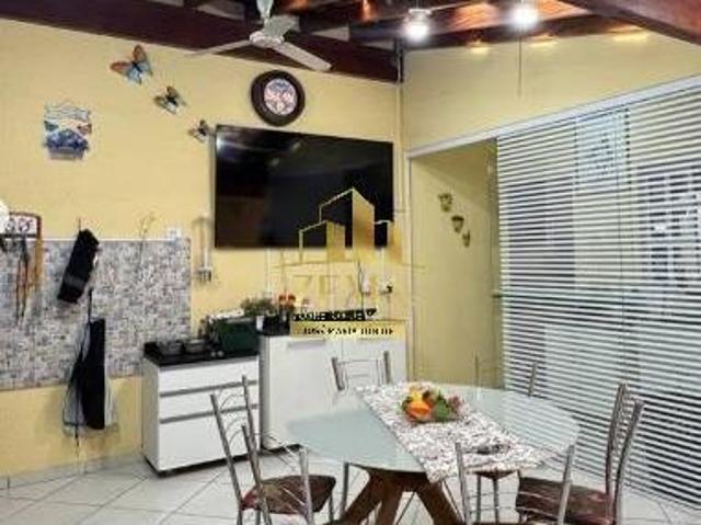 Sobrado em condomínio, 02 dorms, 77m2, 02 vagas, Ar condicionado