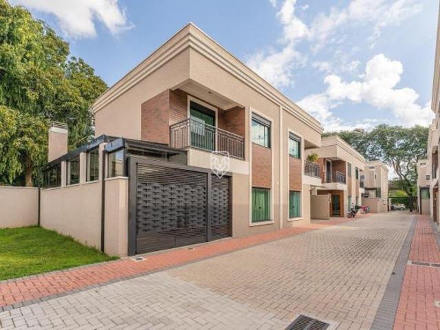 Sobrado em Condomínio, 03 Dormitórios, 03 vagas, Espaço gourmet, Boqueirão