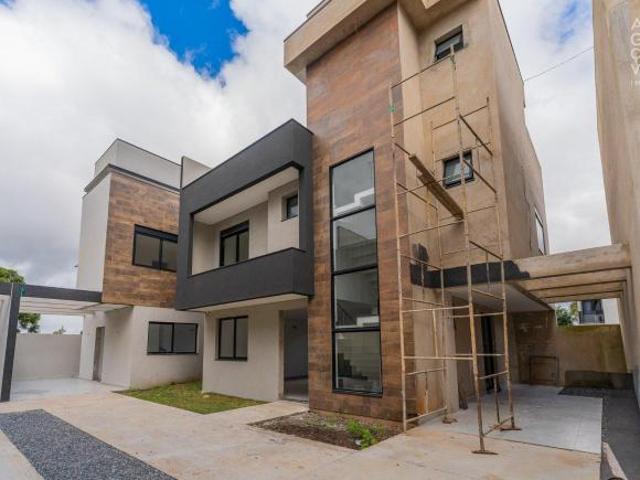 Sobrado em Condomínio, 03 Quartos, 02 Vagas, Terraço com Churrasqueira, Uberaba, Curitiba AGONLANÇ