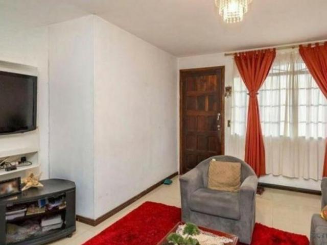 Sobrado em condomínio, 04 quartos c/suíte no Xaxim em Curitiba PR
