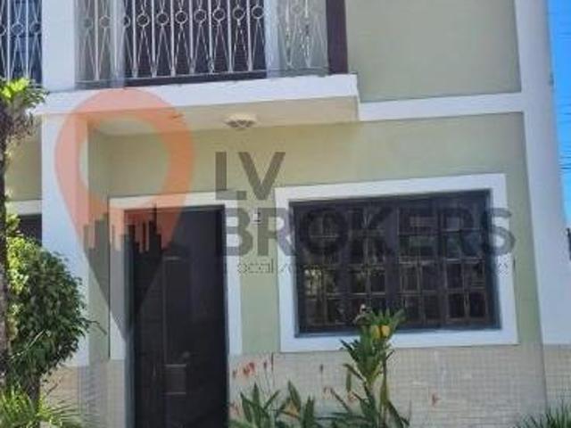SOBRADO EM CONDOMINIO 100 METROS DA PRAIA DE BERTIOGA