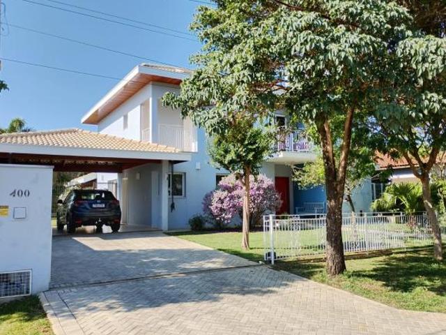Sobrado em condomínio 145 km da capital