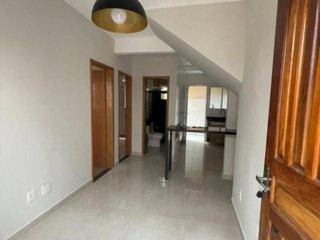 Sobrado em condomínio 2 dormitórios Guilhermina R$ 320.000,00