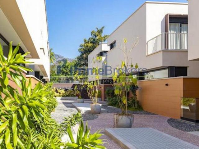 Sobrado Em Condomínio 4 Suítes 4 Vagas 487 m² Nova Próximo a Av Vicente Rao SP