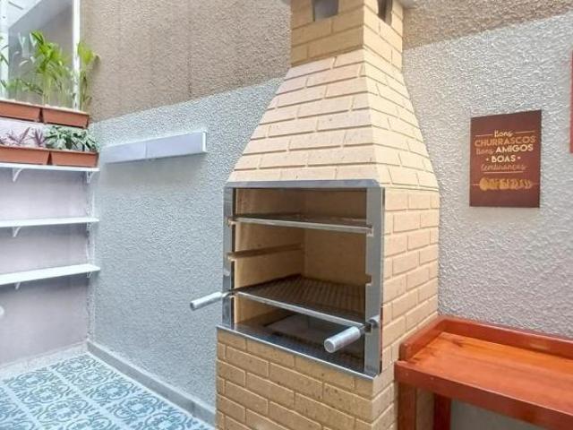 SOBRADO EM CONDOMÍNIO