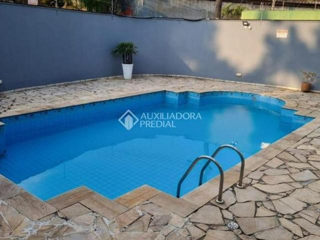? Sobrado em condomínio com lazer 181m²
